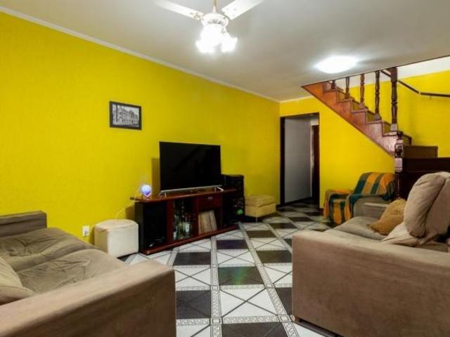 Sobrado para venda em Helena Maria com 3 quartos, sendo 1 suíte, 199.3m²