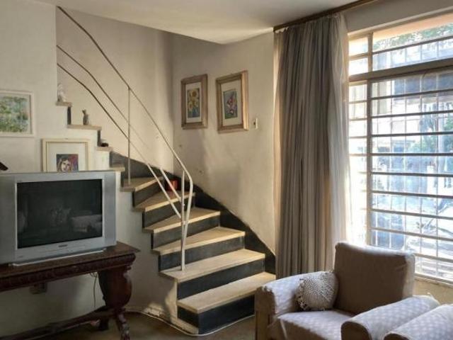 Sobrado para venda em Indianópolis com 4 quartos, 235m²