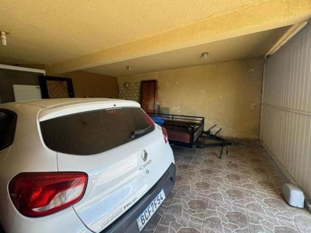 Sobrado para venda em Iguaçu de 300.00m² com 3 Quartos, 2 Suites e 2 Garagens