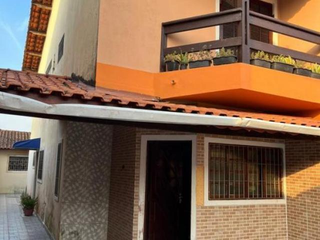 Sobrado para Venda em Itanhaém, Campos Elíseos, 2 dormitórios, 1 suíte, 1 banheiro, 2 vagas