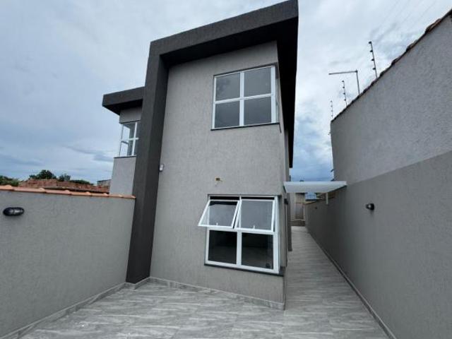 Sobrado para Venda em Itanhaém, Balneário Gaivota, 3 dormitórios, 1 suíte, 4 banheiros, 2 vagas