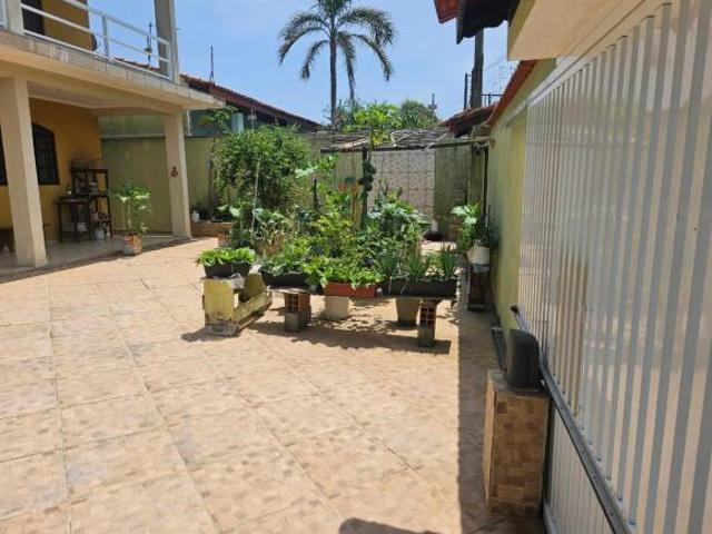 Sobrado para Venda em Itanhaém, Jardim Comendador, 4 dormitórios, 1 suíte, 3 banheiros, 1 vaga