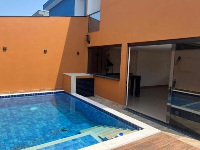 Sobrado para Venda em Itanhaém, Jardim Suarão Praia, 3 dormitórios, 3 suítes, 4 banheiros, 3 vagas