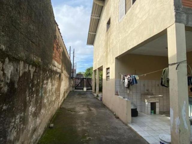 Sobrado para Venda em Itanhaém, Jardim Umuarama, 3 dormitórios, 2 banheiros, 10 vagas