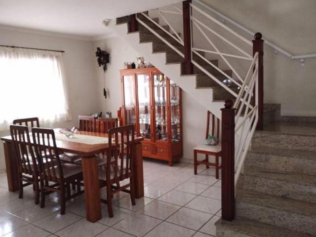 Sobrado para venda em Jardim Marco Leite de 321.00m² com 3 Quartos, 1 Suite e 4 Garagens