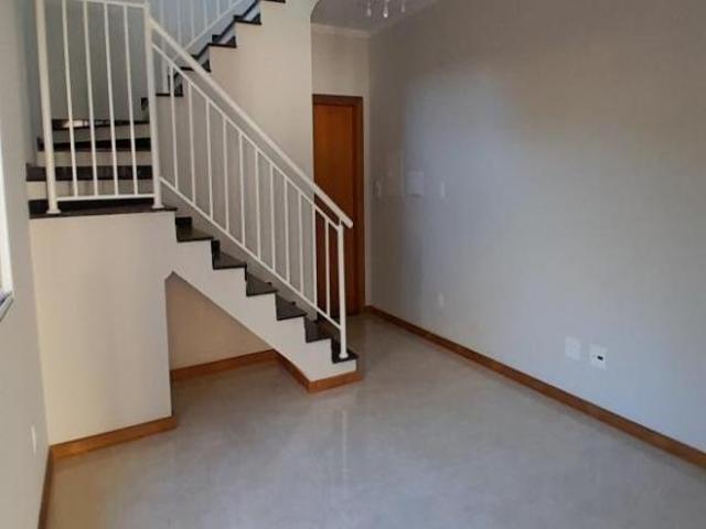 Sobrado para venda em Jardim Nova Santa Paula de 145.00m² com 3 Quartos, 3 Suites e 2 Garagens