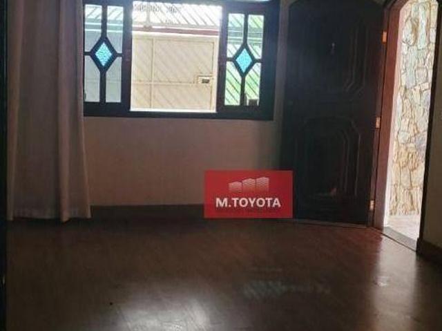 Sobrado para venda em Jardim Adriana de 200.00m² com 3 Quartos e 2 Garagens