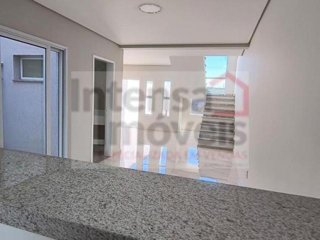 Sobrado para venda em Jardim Amália de 112.00m² com 3 Quartos, 1 Suite e 2 Garagens