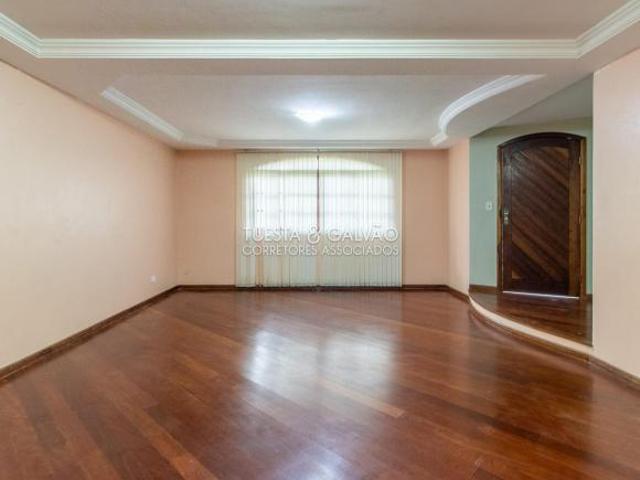 Sobrado para venda em Jardim Amélia de 326.00m² com 5 Quartos, 1 Suite e 4 Garagens