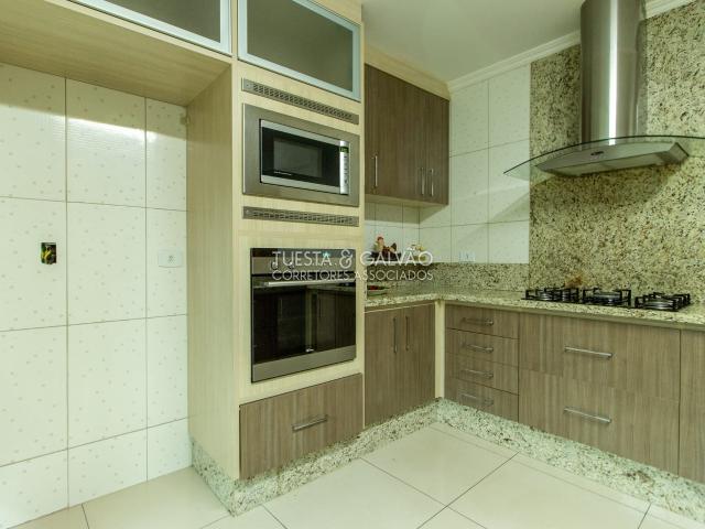 Sobrado para venda em Jardim Amélia em Pinhais Paraná de 326.00m² com 5 Quartos, 1 Suíte e 4 Garagens