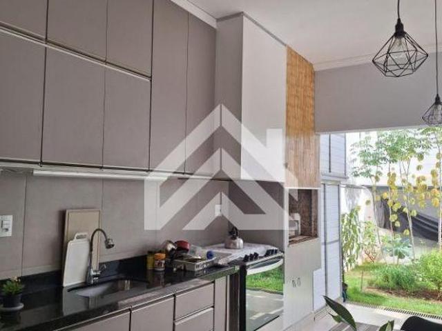 Sobrado para venda em Jardim América de 265.00m² com 3 Quartos, 3 Suites e 4 Garagens