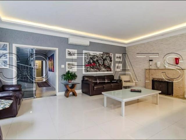 Sobrado para venda em Jardim América em São Paulo São Paulo de 540.00m² com 6 Quartos, 2 Suítes e 8 Garagens