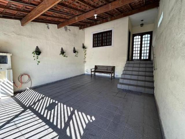 Sobrado para venda em Jardim Bom Clima com 3 quartos, sendo 1 suíte, 127m²