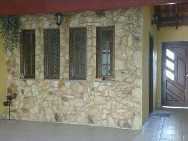 Sobrado para venda em Jardim Bom Clima de 140.00m² com 3 Quartos, 1 Suite e 4 Garagens