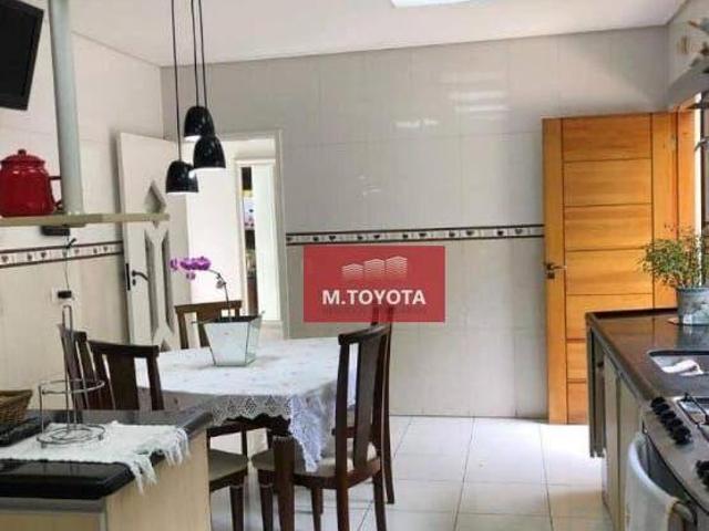 Sobrado para venda em Jardim Bom Clima de 369.00m² com 5 Quartos, 3 Suites e 4 Garagens