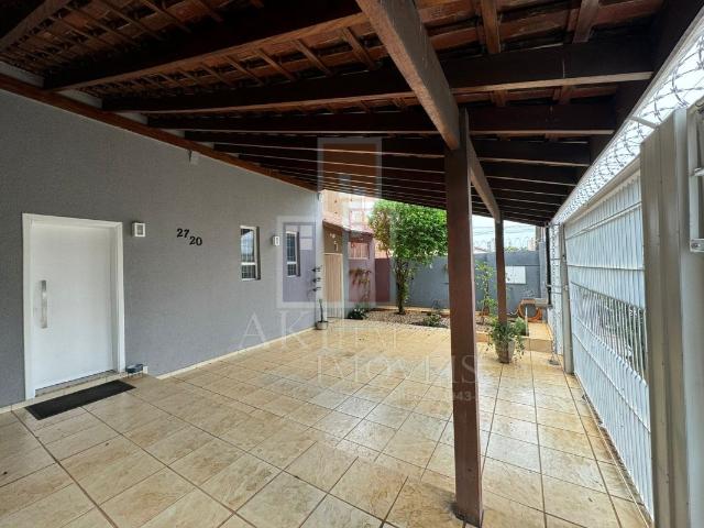 Sobrado para venda em Jardim Brasil de 242.00m² com 3 Quartos, 1 Suíte e 2 Garagens