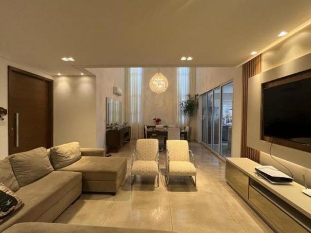 Sobrado para venda em Jardim Cybelli de 265.00m² com 4 Quartos, 4 Suites e 4 Garagens