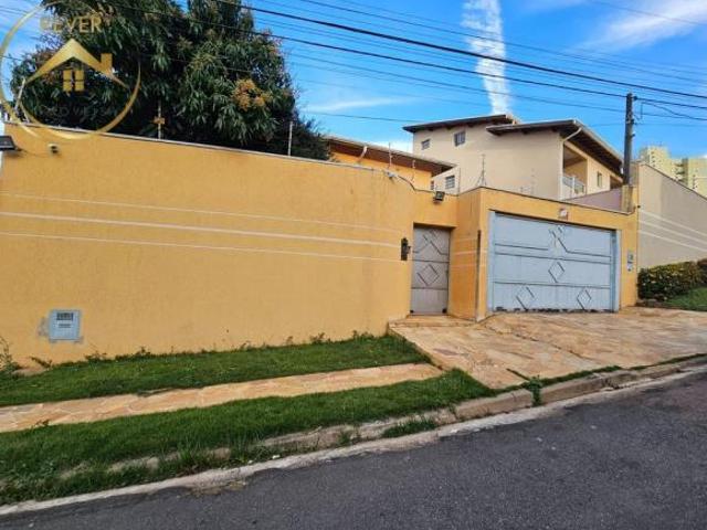 Sobrado para venda em Jardim Chapadão de 280.00m² com 4 Quartos, 1 Suite e 4 Garagens