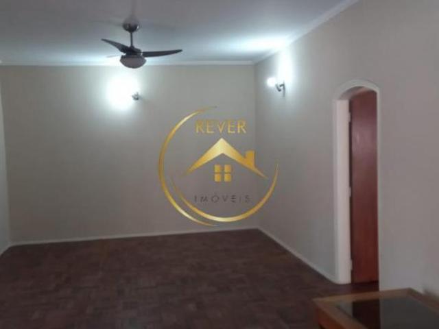 Sobrado para venda em Jardim Chapadão de 336.00m² com 5 Quartos, 1 Suite e 4 Garagens