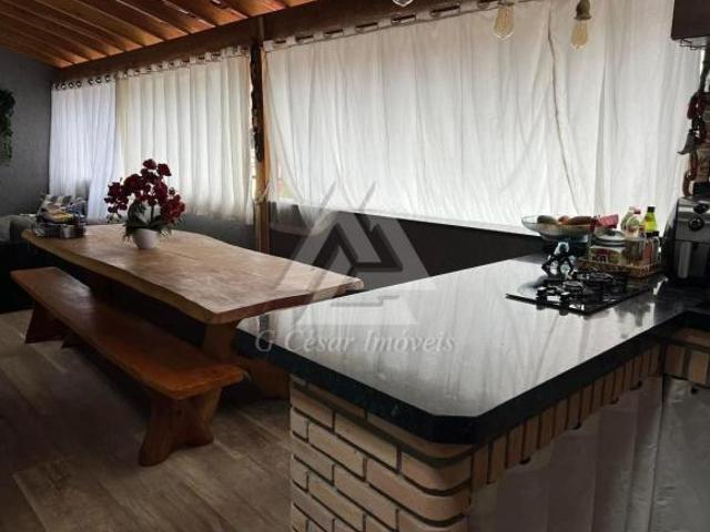 Sobrado para venda em Jardim Do Estádio de 217.00m² com 3 Quartos, 3 Suites e 4 Garagens