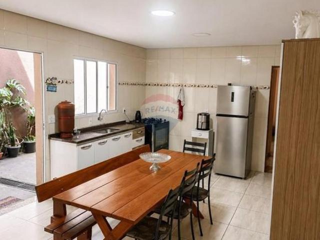 Sobrado para venda em Jardim Do Lago de 230.00m² com 4 Quartos, 2 Suites e 2 Garagens