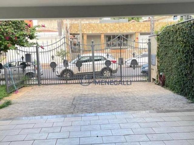 Sobrado para venda em Jardim Europa de 239.00m² com 3 Quartos, 1 Suite e 4 Garagens