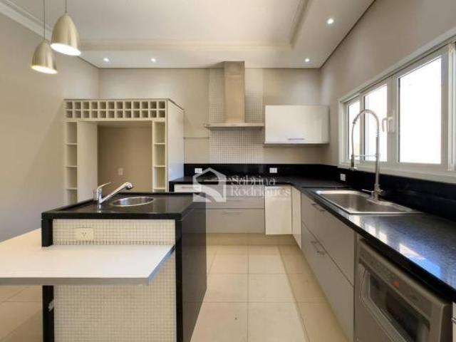 Sobrado para venda em Jardim Esplendor de 350.00m² com 4 Quartos, 4 Suites e 4 Garagens