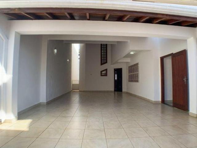 Sobrado para venda em Jardim Estoril Iv de 290.00m² com 3 Quartos, 1 Suite e 4 Garagens
