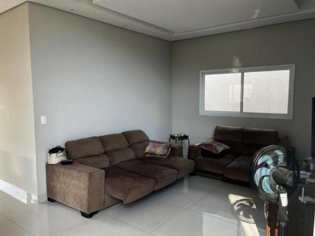 Sobrado para venda em Jardim Flamboyant de 273.00m² com 3 Quartos, 3 Suites e 2 Garagens