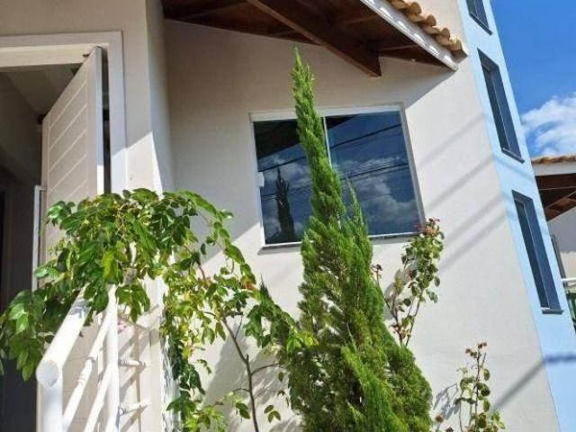 Sobrado para venda em Jardim Itália de 238.00m² com 3 Quartos, 1 Suite e 2 Garagens