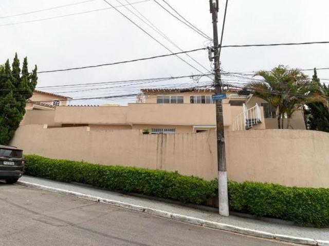 Sobrado para venda em Jardim Icaraí com 3 quartos, sendo 3 suítes, 280m²