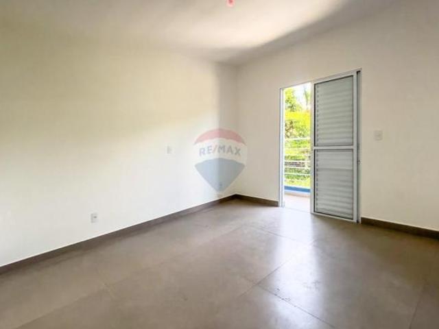 Sobrado para venda em Jardim Imperial de 85.00m² com 2 Quartos, 2 Suites e 2 Garagens