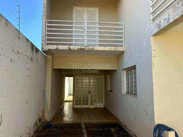 Sobrado para venda em Jardim Indaiá de 100.00m² com 3 Quartos e 1 Suite