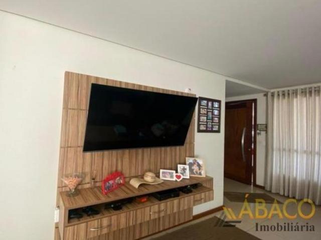 Sobrado para venda em Jardim Jockey Clube de 235.00m² com 4 Quartos, 4 Suites e 4 Garagens