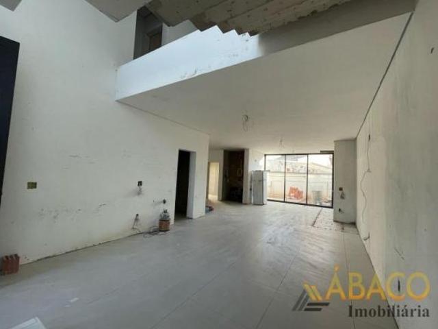 Sobrado para venda em Jardim Jockey Clube de 257.00m² com 4 Quartos, 4 Suites e 4 Garagens