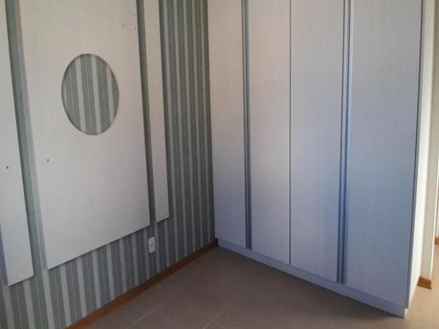 Sobrado para venda em Jardim Jockey Clube de 260.00m² com 3 Quartos, 3 Suites e 4 Garagens