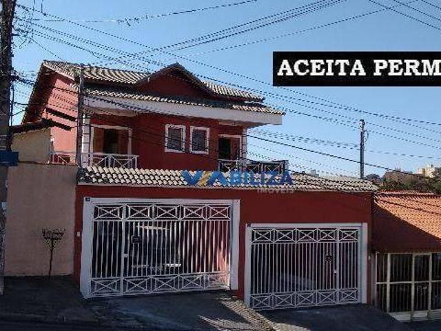 Sobrado para venda em Jardim Leila de 121.00m² com 3 Quartos, 1 Suite e 2 Garagens