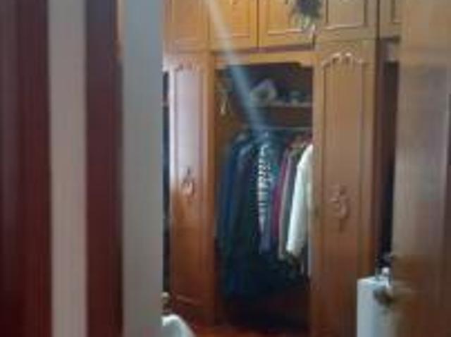 Sobrado para venda em Jardim Paraventi de 244.00m² com 3 Quartos, 1 Suite e 4 Garagens