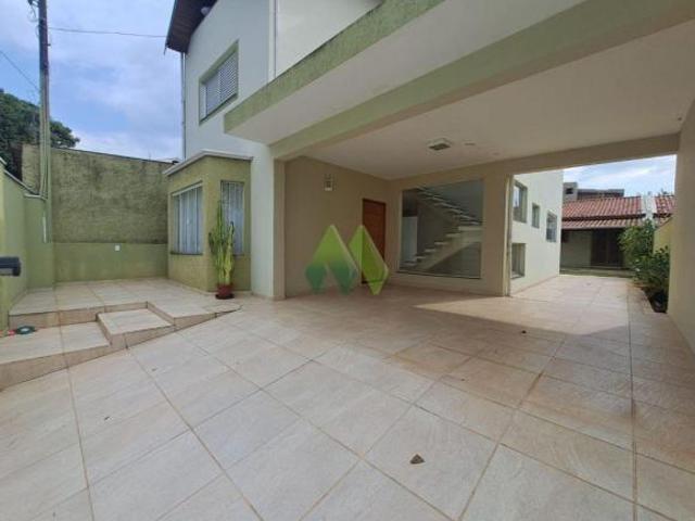 Sobrado para venda em Jardim Paraíso de 194.00m² com 3 Quartos, 1 Suite e 2 Garagens