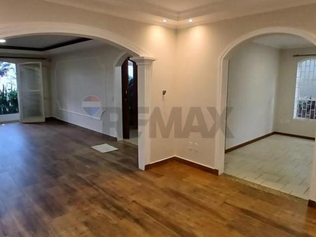 Sobrado para venda em Jardim Primavera de 289.00m² com 4 Quartos, 3 Suites e 4 Garagens