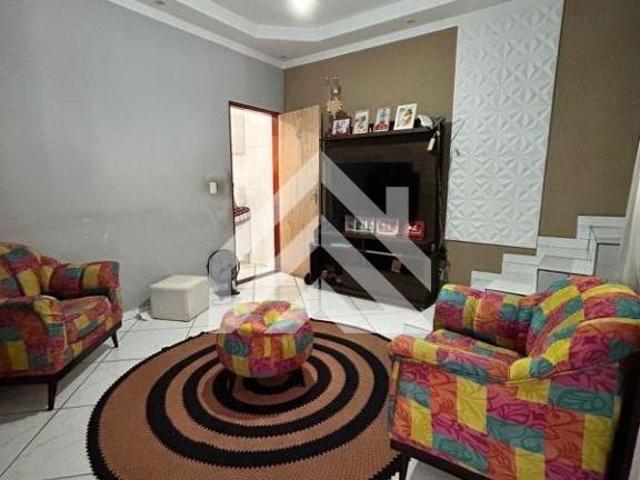 Sobrado para venda em Jardim Residencial Das Palmeiras de 180.00m² com 3 Quartos, 1 Suite e 2 Garage