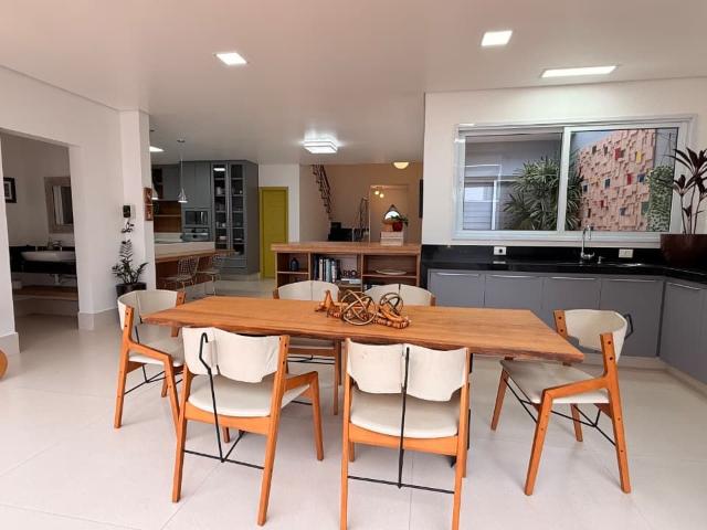 Sobrado para venda em Jardim Residencial Dona Maria José em Indaiatuba São Paulo de 248.00m² com 3 Quartos, 3 Suítes e 4 Garagens