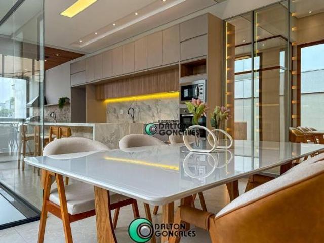 Sobrado para venda em Jardim Residencial Helvétia Park I de 350.00m² com 3 Quartos, 3 Suites e 7 Gar