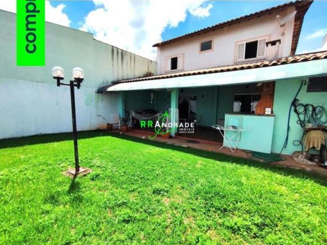 Sobrado para venda em Jardim São Vicente de 198.00m² com 3 Quartos, 3 Suites e 2 Garagens