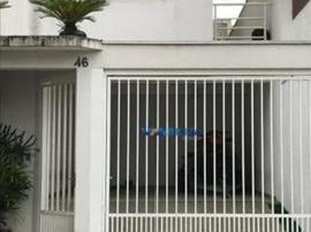 Sobrado para venda em Jardim São Gabriel de 261.00m² com 4 Quartos, 2 Suites e 4 Garagens