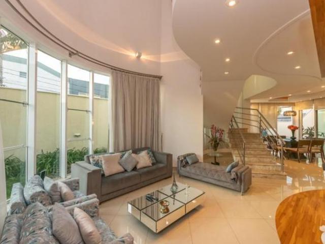 Sobrado para venda em Jardim Santa Marta com 3 quartos, sendo 3 suítes, 360m²
