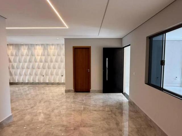 Sobrado para venda em Jardim Santa Marta Iii de 165.00m² com 3 Quartos, 1 Suite e 2 Garagens