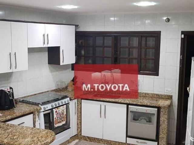 Sobrado para venda em Jardim Santa Mena de 192.00m² com 3 Quartos, 1 Suite e 2 Garagens