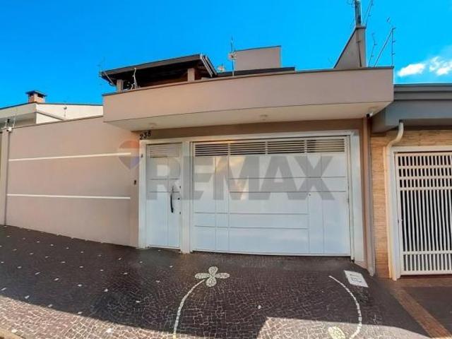 Sobrado para venda em Jardim Santa Olívia Ii de 234.00m² com 3 Quartos e 2 Garagens