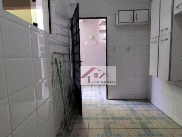 Sobrado para venda em Jardim Santa Adélia de 192.00m² com 3 Quartos e 3 Garagens
